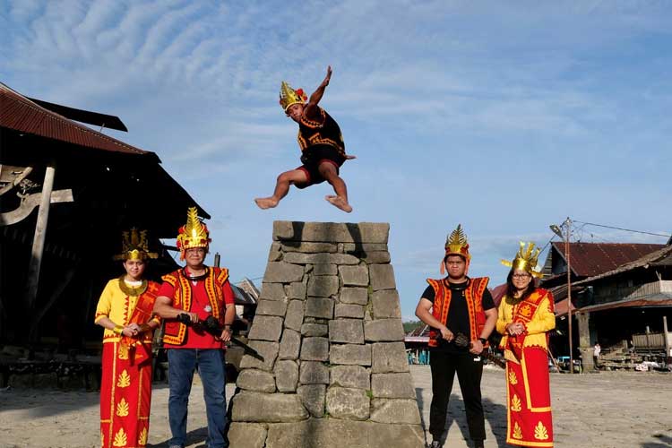 Misteri dan Keunikan di Setiap Sudut Destinasi Wisata Pulau Nias