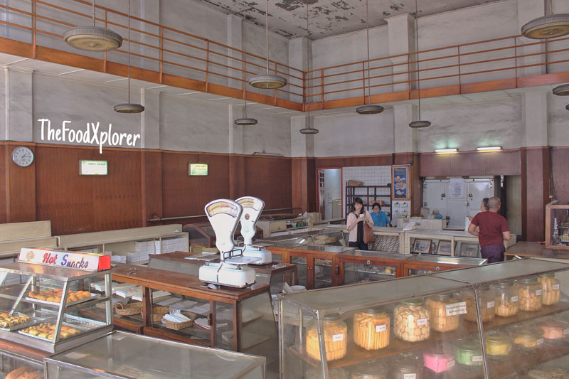 5 Tempat Makan Legendaris di Bandung, Bikin Nostalgia